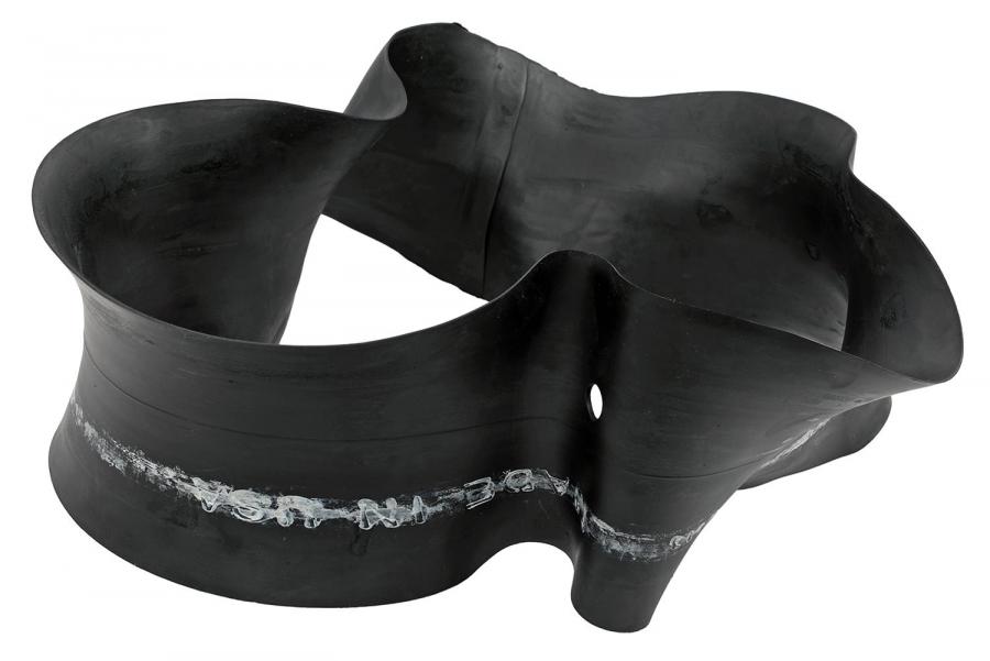 16 x 7 Inch Tire Flap Offset Stem Hole | Blue Oval Classics